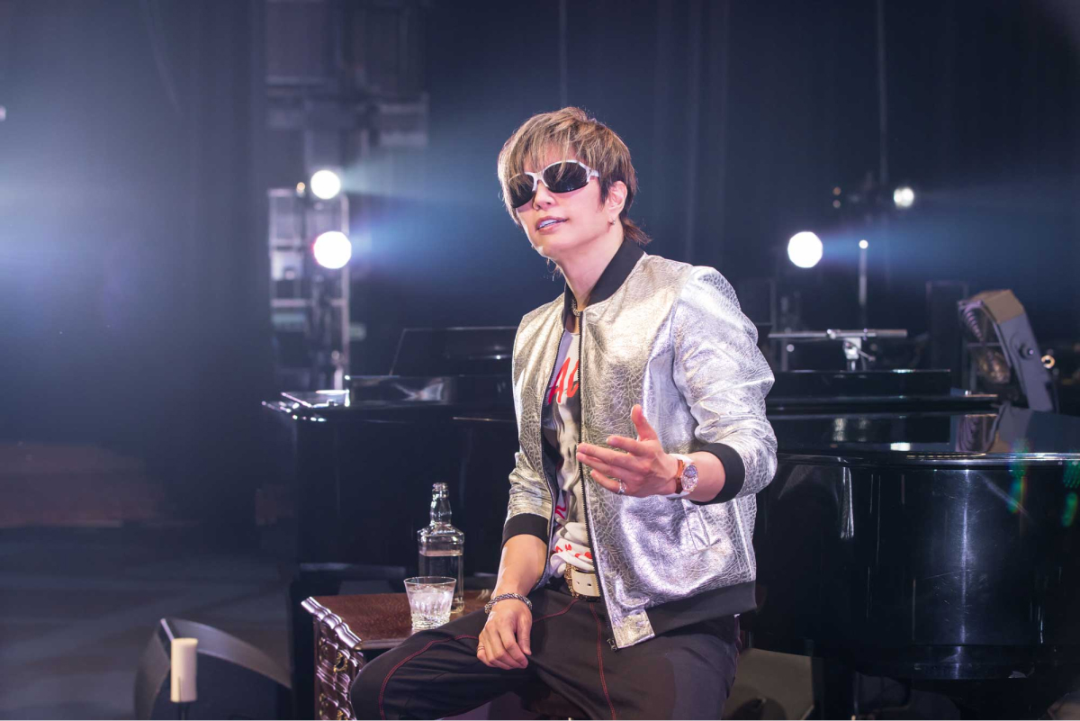結構知ってんだな。 - 【激ムズ】GACKTファンにしか解けない！ #GACKTクイズ | コンテンツLOVERメディア U-NEXT SQUARE